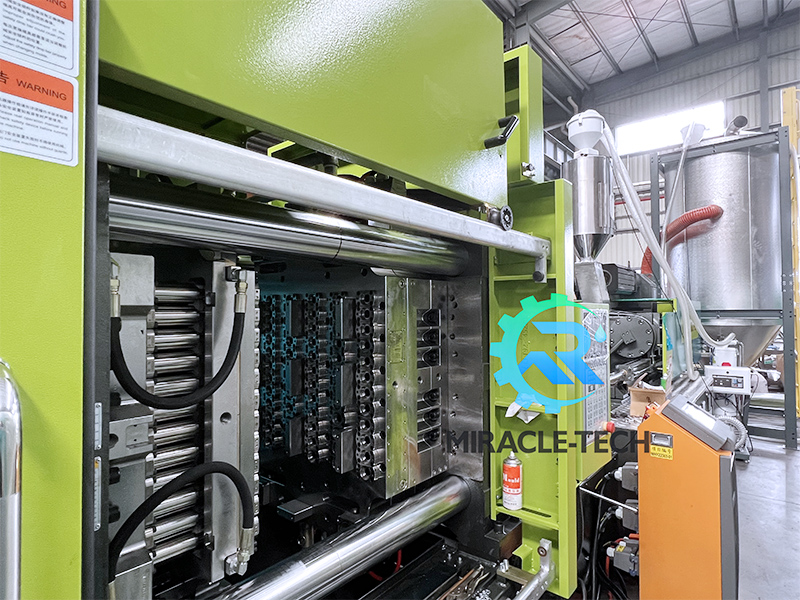 Preform Injection Moulding Machine - Buy Preform Injection Moulding ...